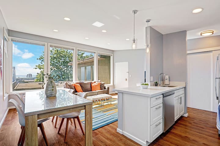 View. Capitol Hill, Monthly Rental - December Sale - Seattle, WA