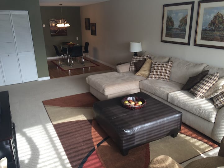 Charming Linden Hills Condo - Edina, MN