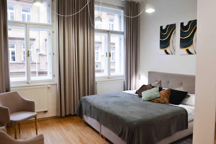 Hidden Gem At ♥ Of Prague Two-bedroom Apartment - Praga