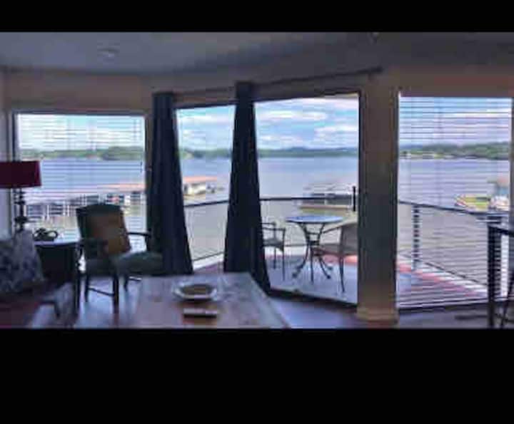 Destination For Lakefront Relaxation! Newly Remodeled! Multiple Properties! - Arkansas