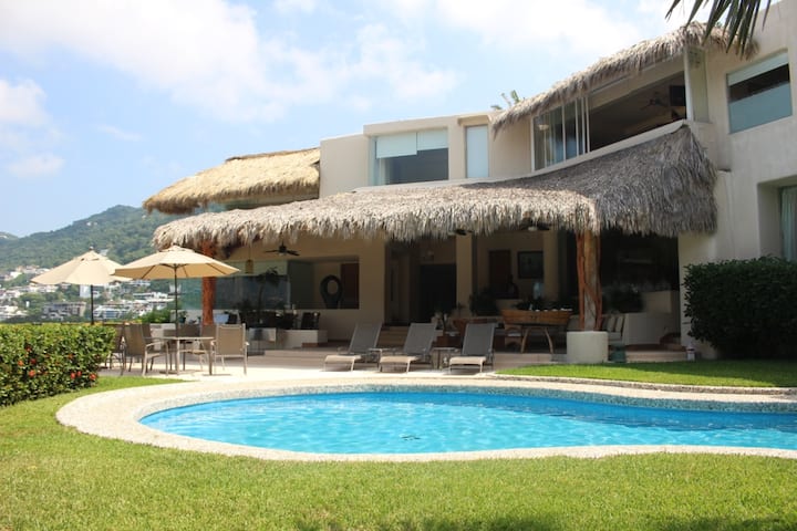 Espectacular Villa En La Bahia De Acapulco!! - Acapulco