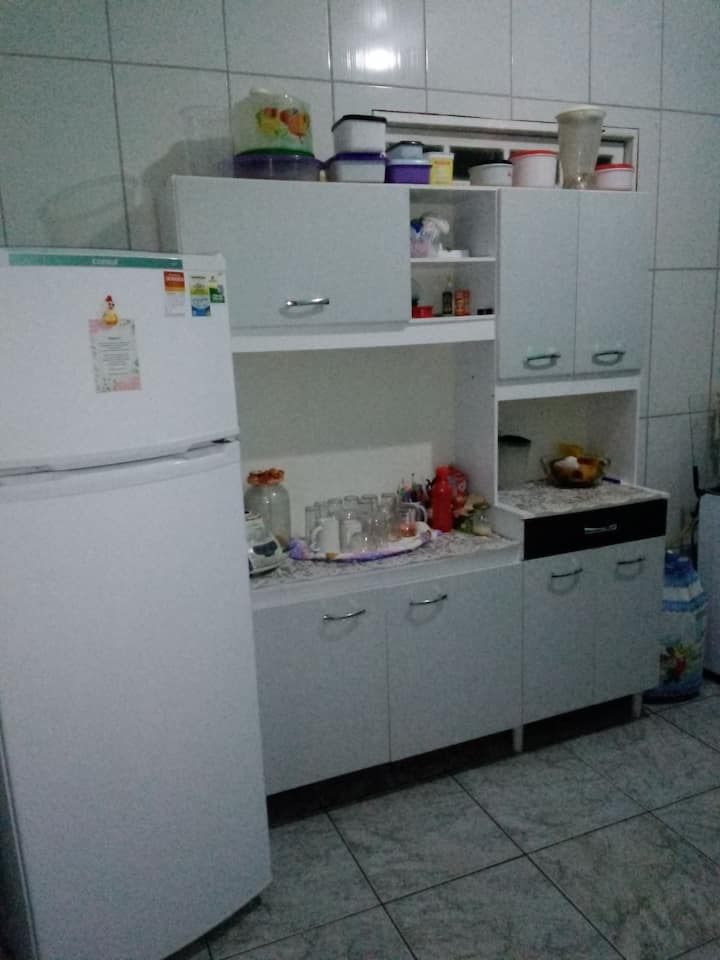 Casa Agradável Com Garagem Incluído! - Prado