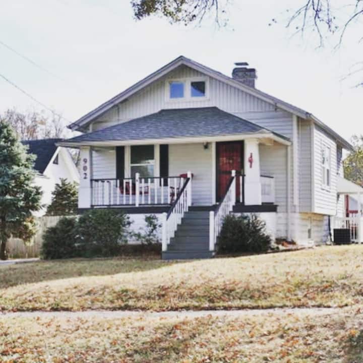 Call To The Post (1 Mile From Churchill Downs) - Louisville, KY