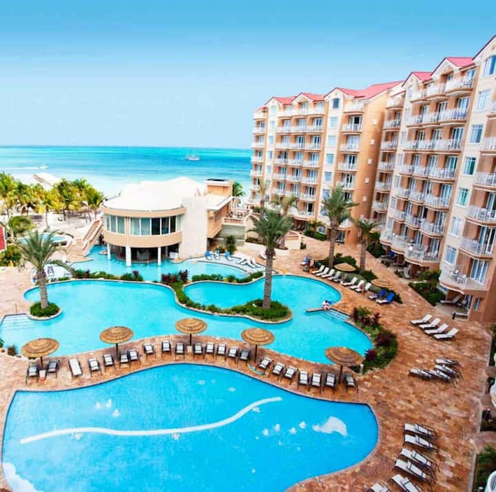 Studio Suite @ Divi Phoenix! - Aruba