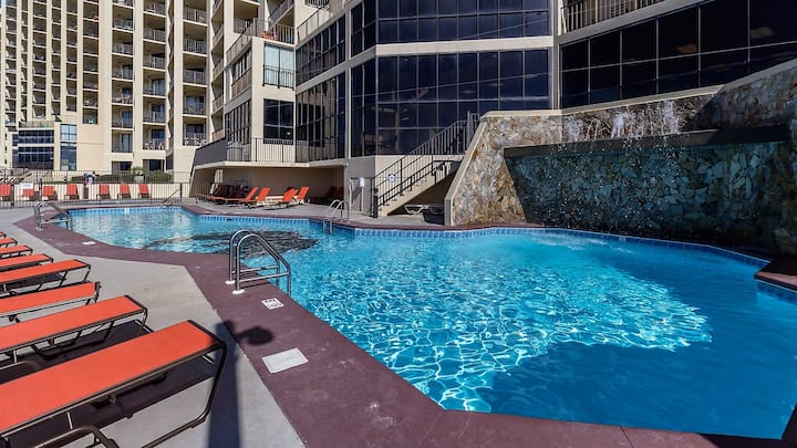 Phoenix 3 3052-
Paradise Condo
Beachfront - Orange Beach, AL