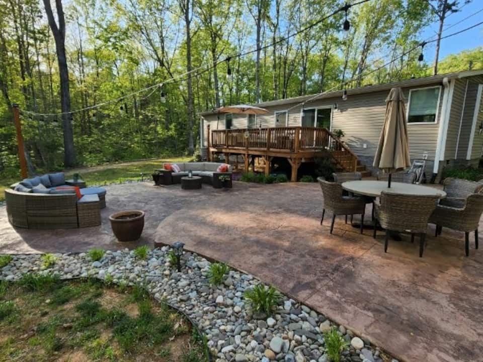Lake Gaston Vacation Rentals & Homes - United States | Airbnb