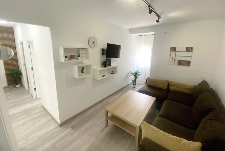 Acogedor Apartamento Reformado Cerca De Barcelona - Badalona
