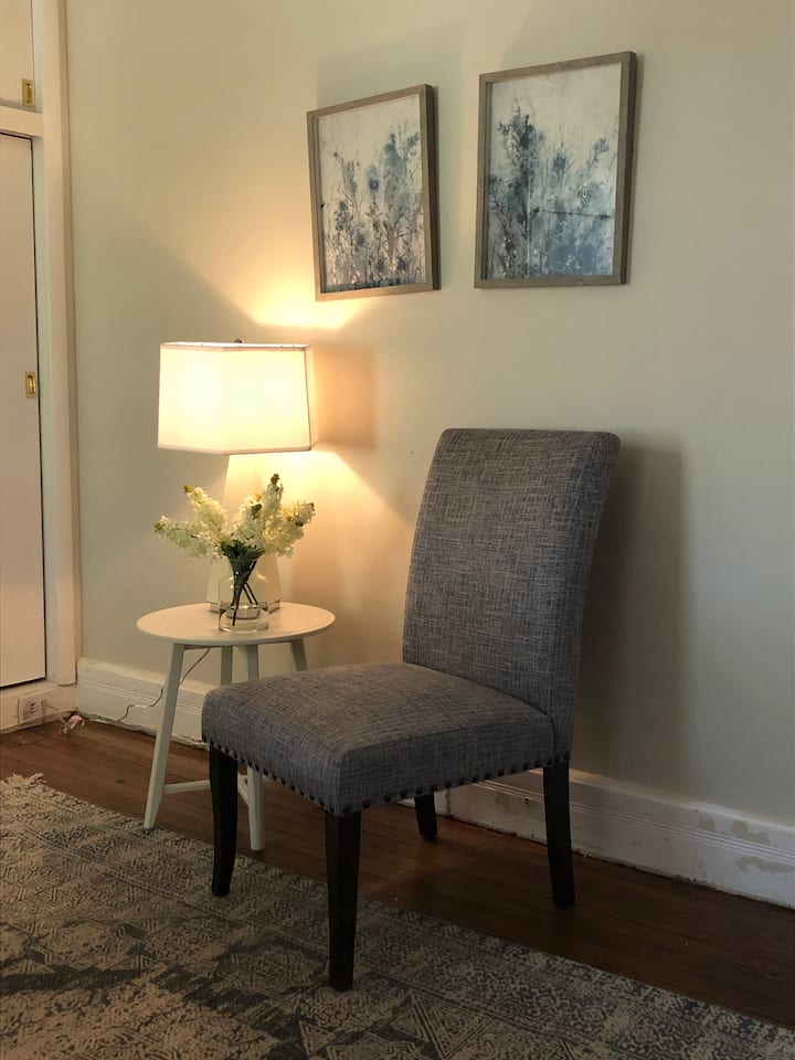 Charming Upper Montclair 2bed | Parking Included - Montclair, NJ
