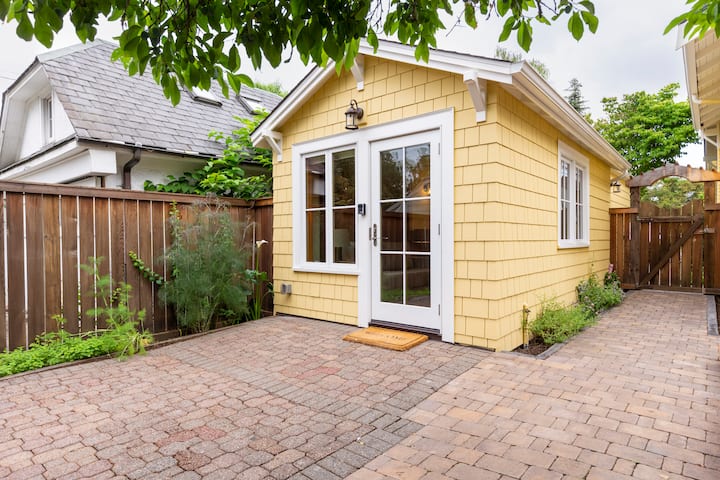 Shelby Cottage Is 5 Minutes To Uw/light-rail - Seattle, WA