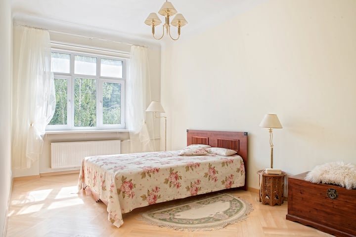 Тихая квартирка на оживленной улице - Riga