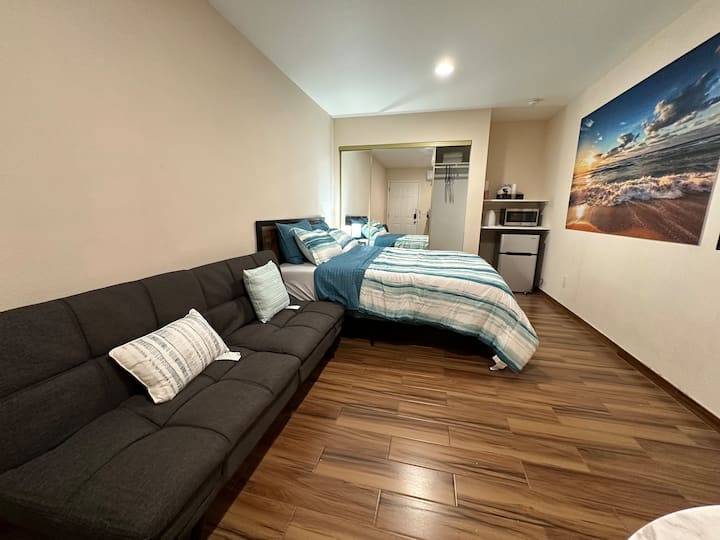 Studio In Anaheim Ii-private Entrance - Anaheim, CA