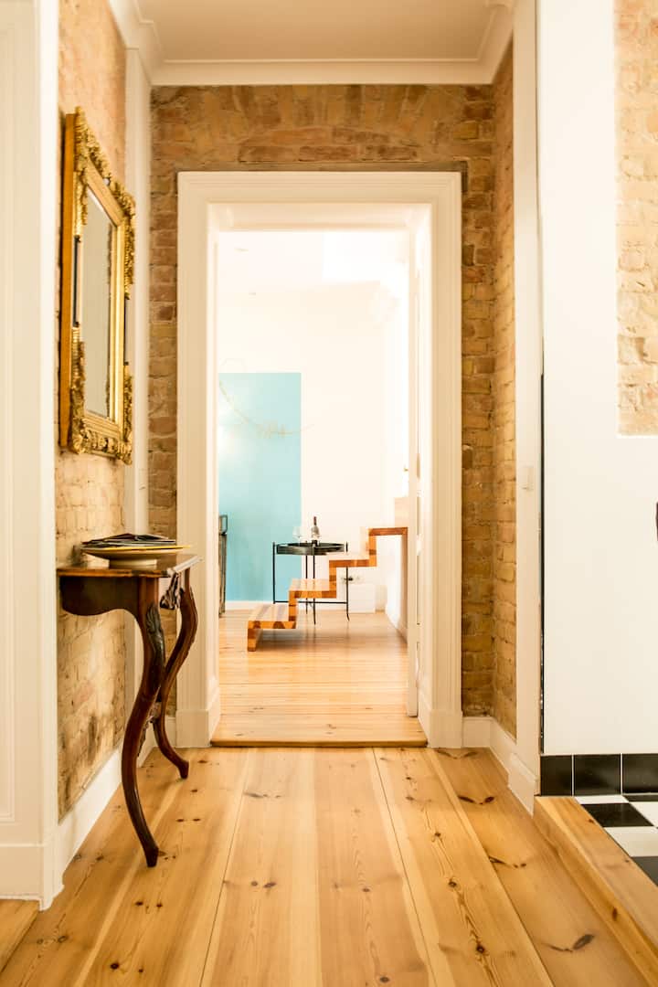 Spacious Old-style, Charming 110 M2 Lux. Apartment - Berlin