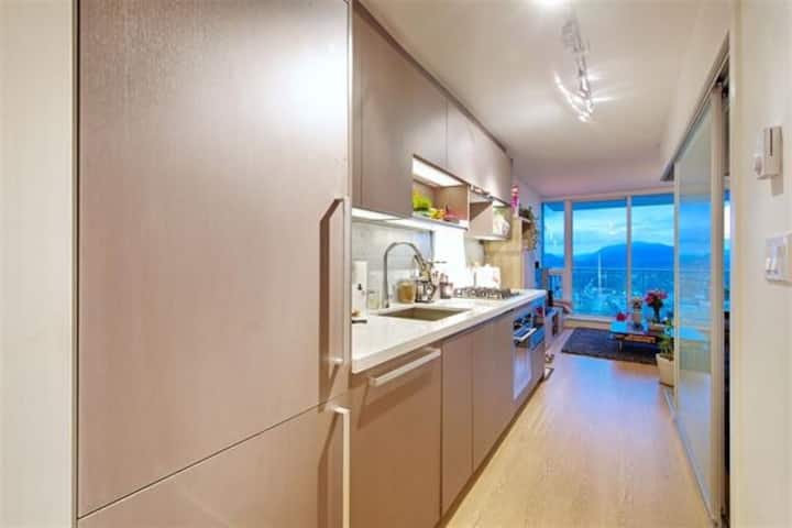 Surrey Vacation Rentals | Apartments and More | Airbnb