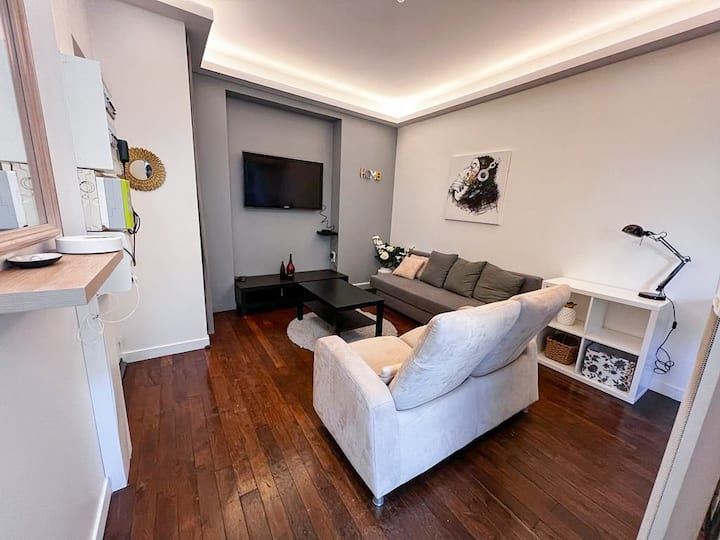 Apparemment Charmant Secteur Courcelles. - Reims