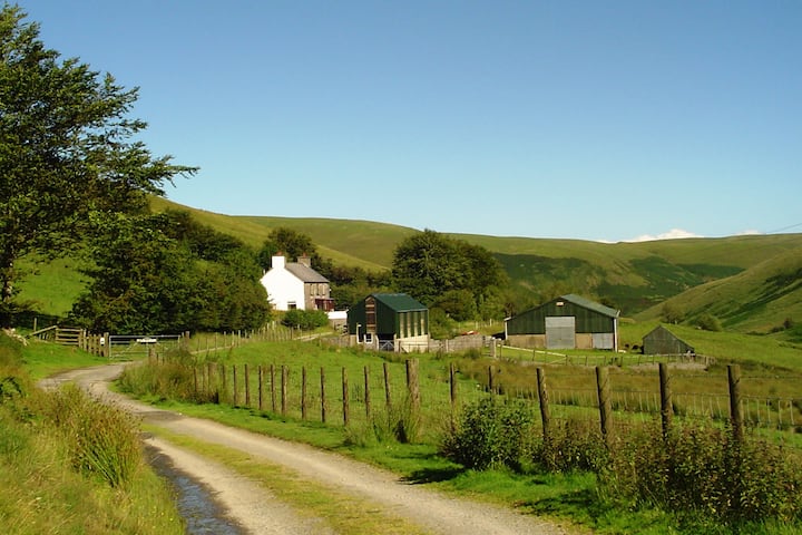 Tyncornel - Whole Hostel Booking - Wales