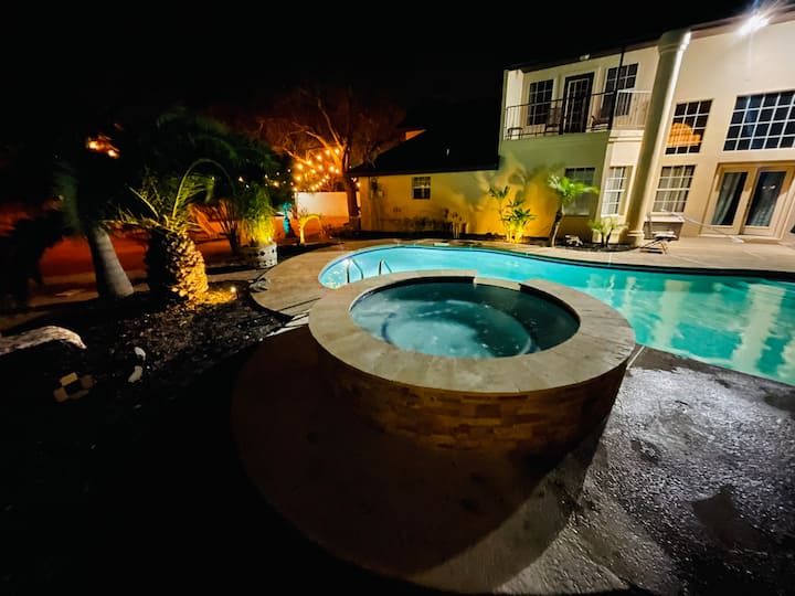 Tropical Paradise  Pool / Gym Mission 4 Br - Mission, TX