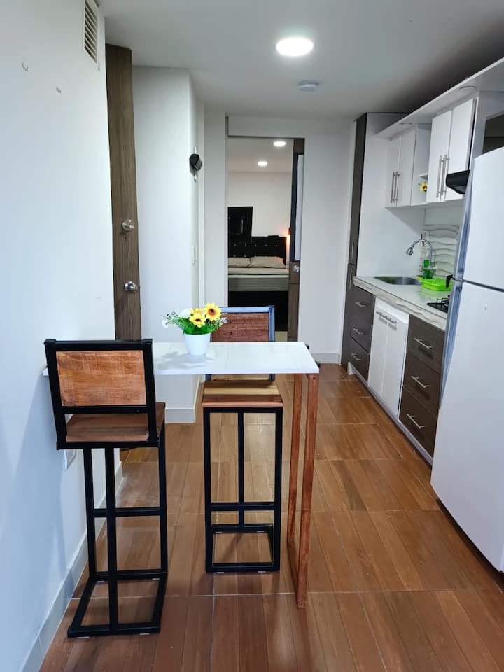 Aparta Estudio Con Balcón En La Estrella - La Estrella