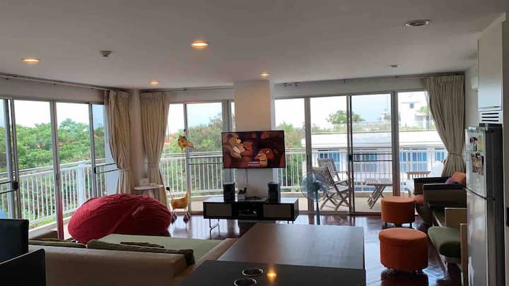 Spacious Beach Front Apartment With Pools, Hua Hin - Hua Hin