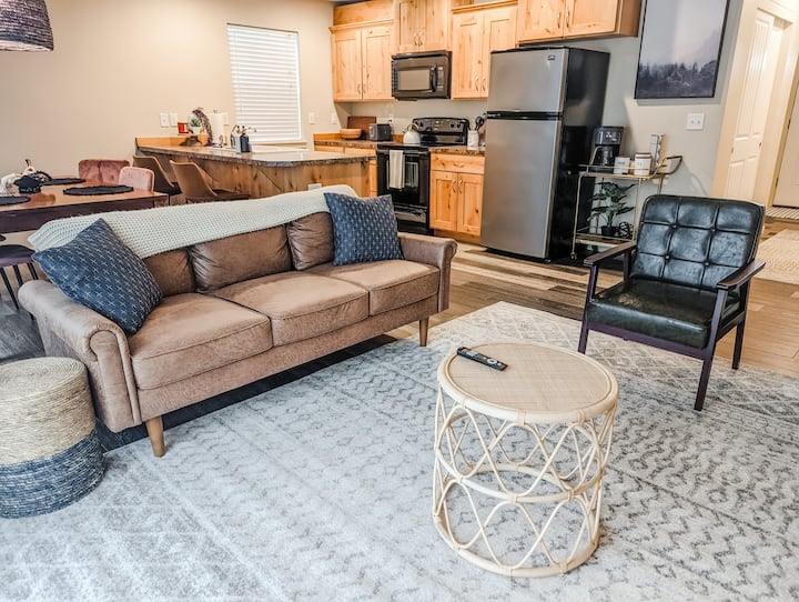 Downtown Getaway, Close To Shops And Dining. - Oregon Coast Range, OR