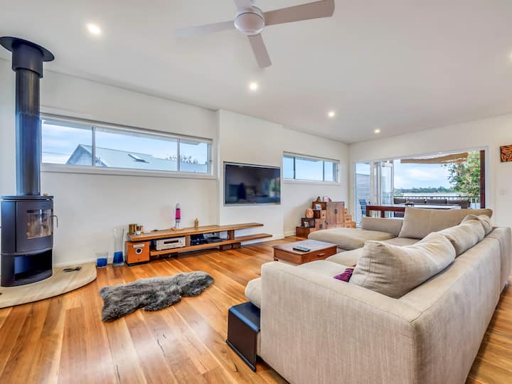 Modern Comfort | Close To The Beach - Manly