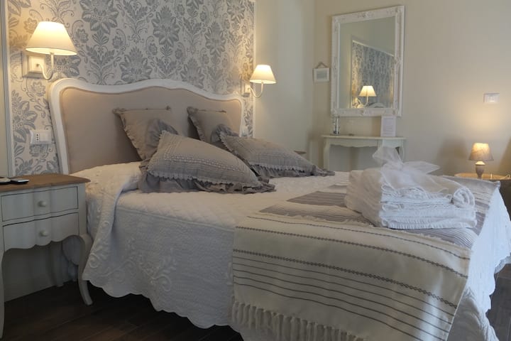 Romantic Home  Camera Perla Grigia - Desenzano del Garda