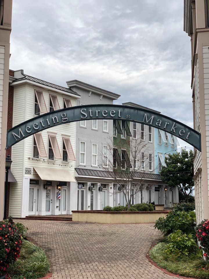 Ayrsley Live, Work - Charlotte Douglas Airport (CLT)