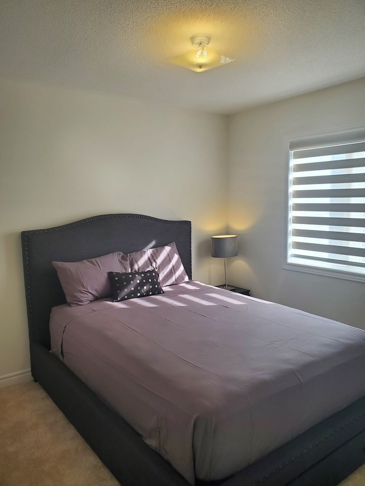 Comfort View
Platimum Room - Port Colborne