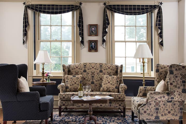 Jackson Room - Jacob Rohrbach Inn - Shepherdstown, WV