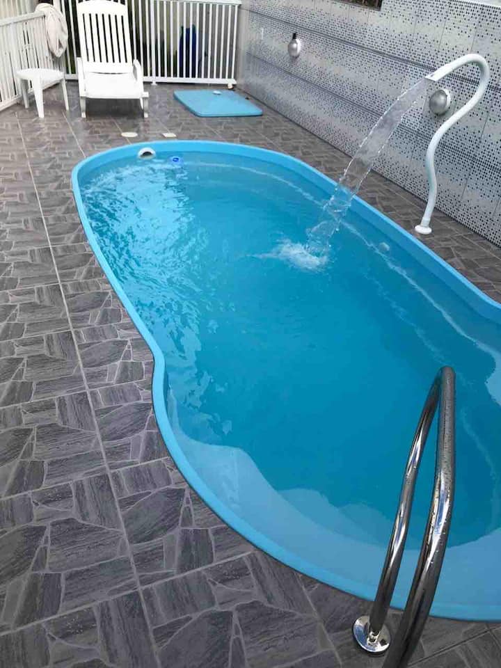 Casa Com Piscina Em Bombinhas - Bombinhas