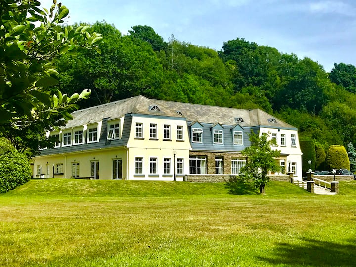 Private Gated Luxury Apartment In 5 Acres - Isle of Man