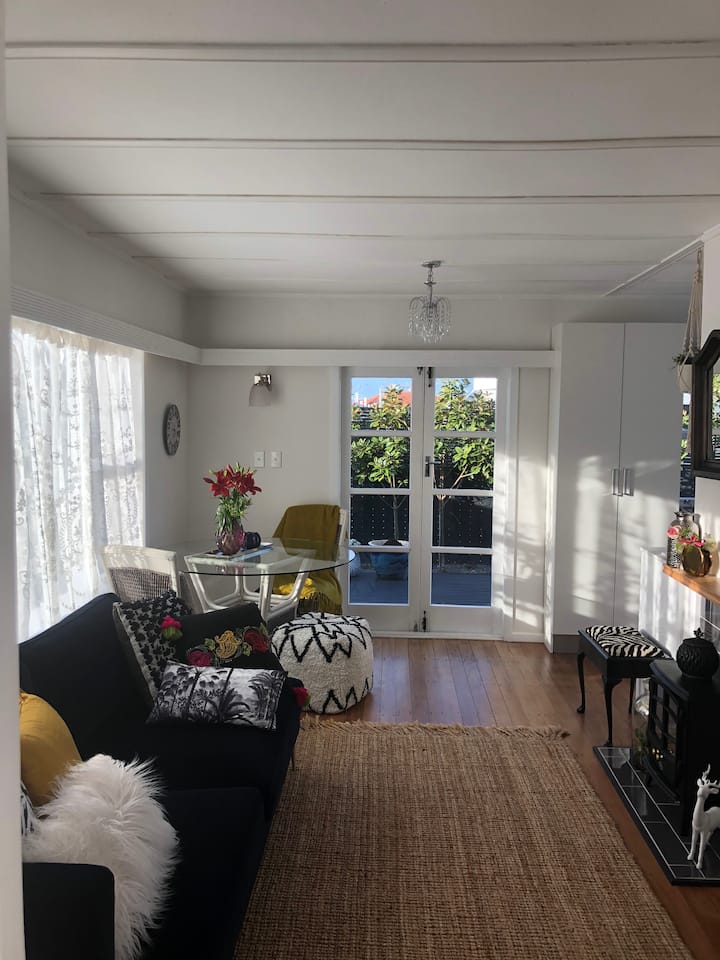 Gorgeous Magnolia Cottage In Central Tauranga - Mount Maunganui