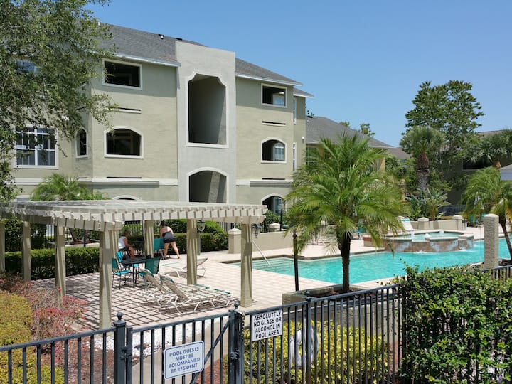 Avalon Palm, 2 Bdrm Clearwater Vacation Condo - Clearwater, FL