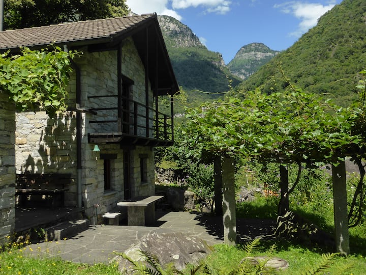 Lavertezzo, Rustico En Pleine Nature, Val Verzasca - Verzasca