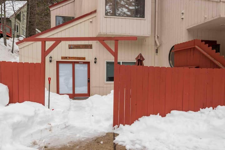 Yosemite Magic Studio "B" - Yosemite Valley, CA