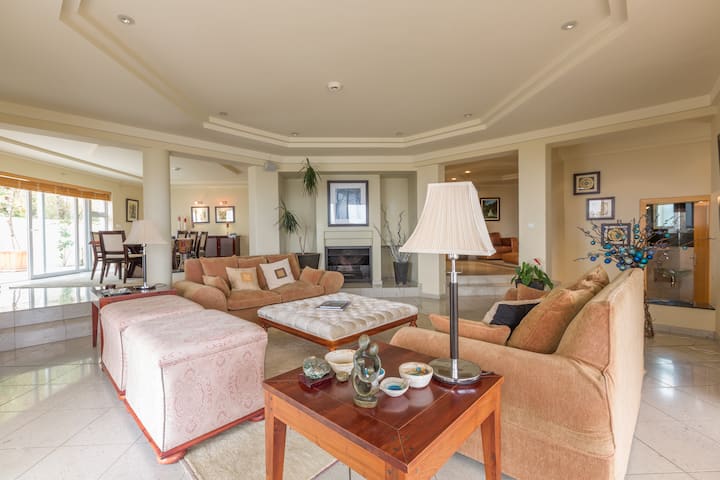 Villa Kali - 67 Arcadia Rd, Bantry Bay - Cape Town - Le Cap