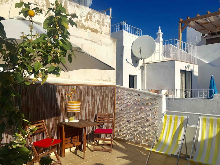 Sunflowers House — Cozy Old Town House - Olhão