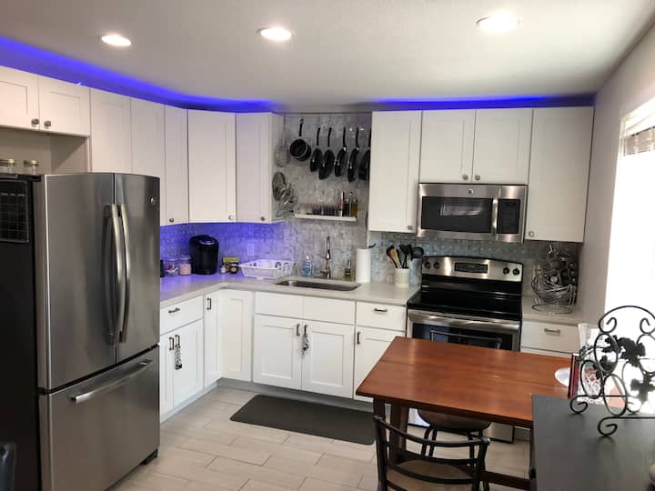 Beautiful 1 Bed/1 Bath In College Park Orlando - Winter Park, FL
