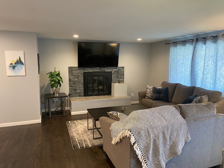 Mile High Retreat! 2 King Beds! Fast Wi-fi! - 桑頓