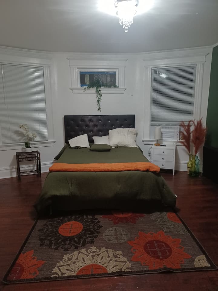 Cozy Private Bedroom #3.00 - Newark