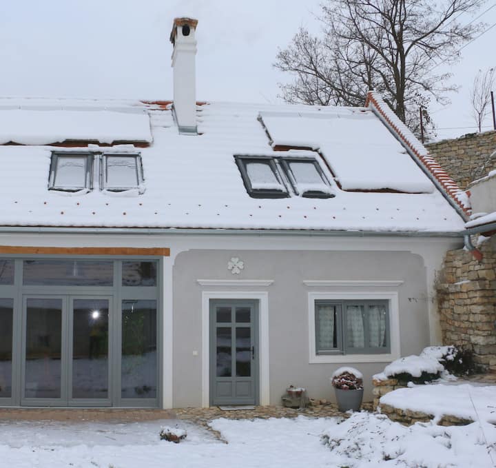 Friendly Cottage Made Of Stones Near Lake Balaton - Veszprém