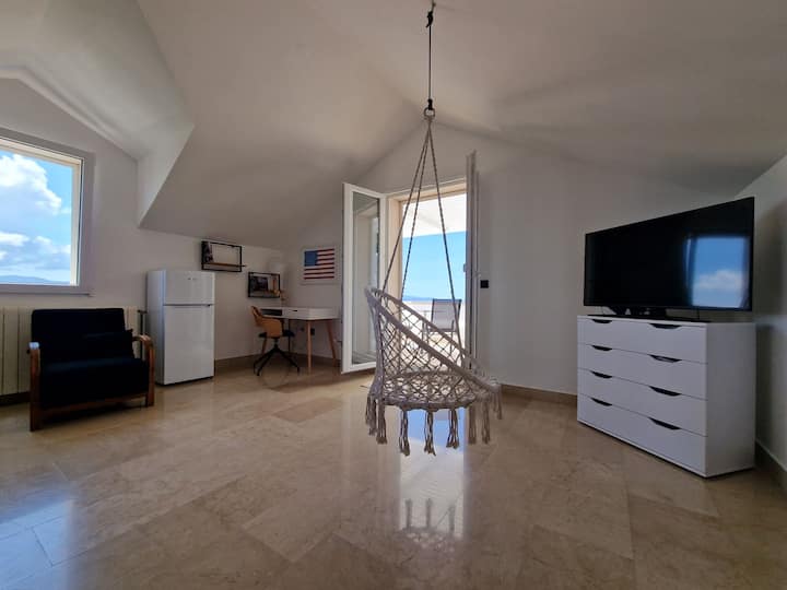 Stress Free Garden 
Spectacular View - Bol