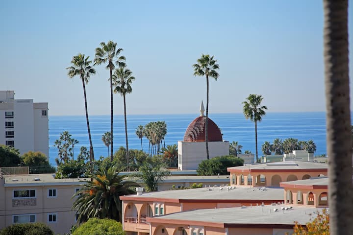 Ocean View With Your Capuccino - Santa Monica, CA