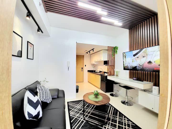 Serthomassmartpad - 37th Fl. Tower4 Fern@the Grass - Quezon City