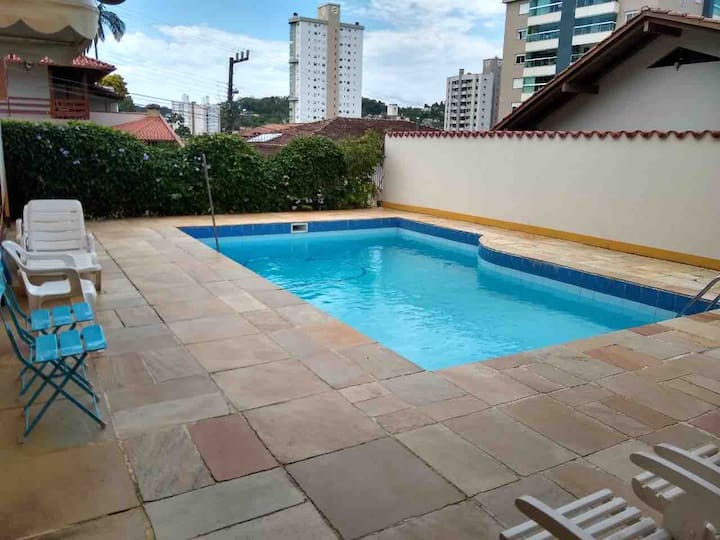 Casa Com Piscina Em Blumenau - Blumenau