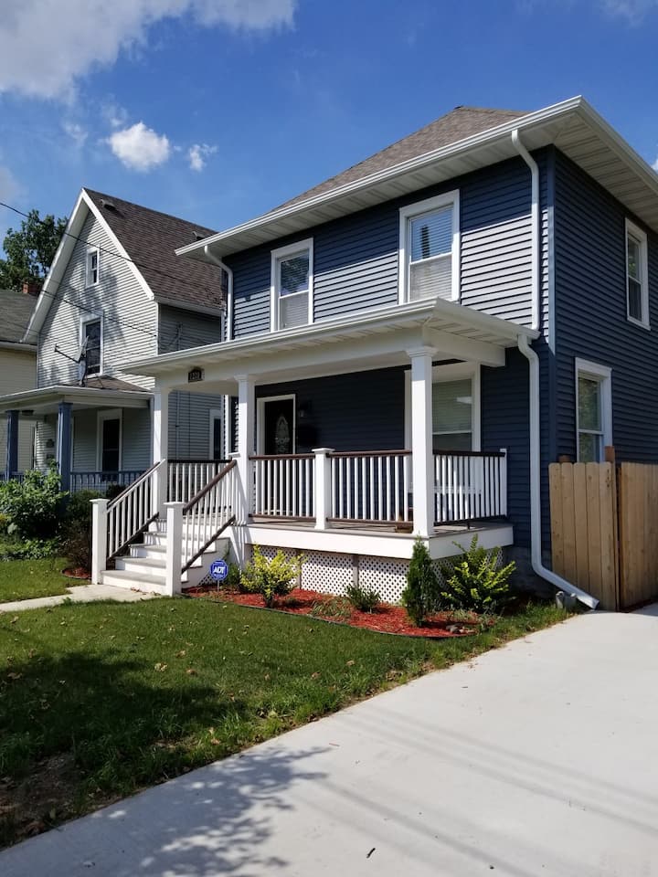 Welcome To Our City House... - Lansing, MI