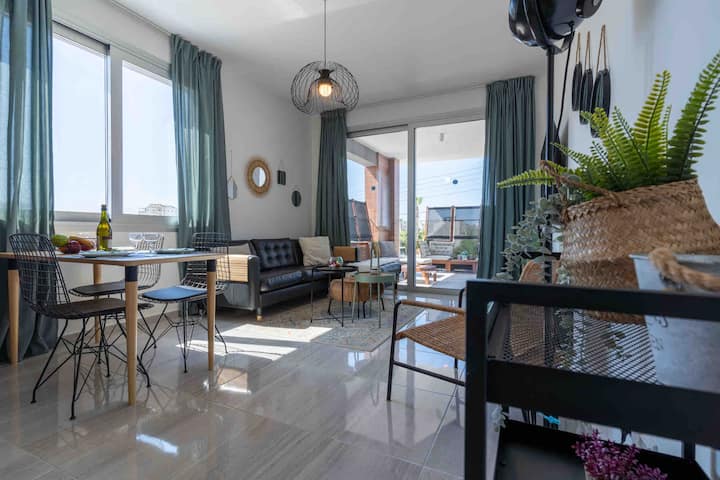 Alex’ Cheerful Apartment - Larnaca