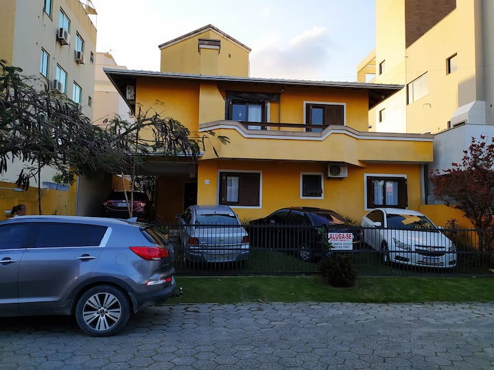 Apartamento De 01 Dormitório-schila Rua Pardal 378 - Bombinhas