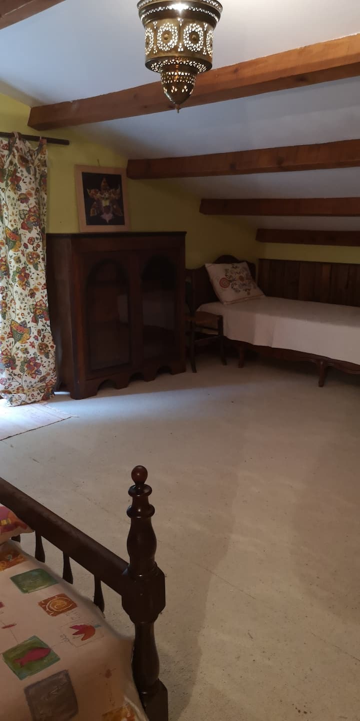 Jolie Chambre Côté Forêt - Gardanne