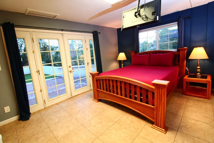 R9,suite In Home, Min. To Den,tv,a/c,driveway Park - 웨스트민스터