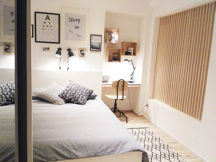 Cozy Apartment Near The Touristic City Center - Prága